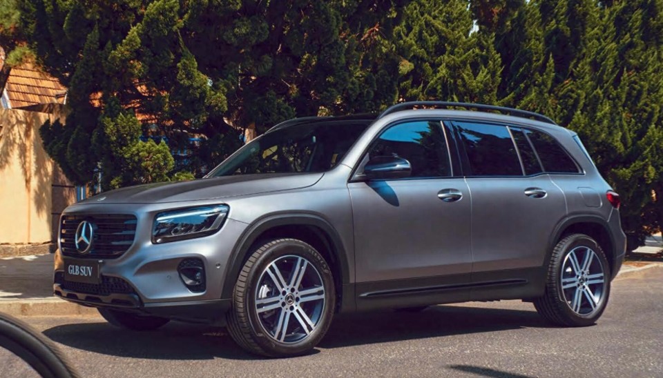 新款奔驰GLB，尺寸再增加，搭载1.3T发动机_腾讯新闻