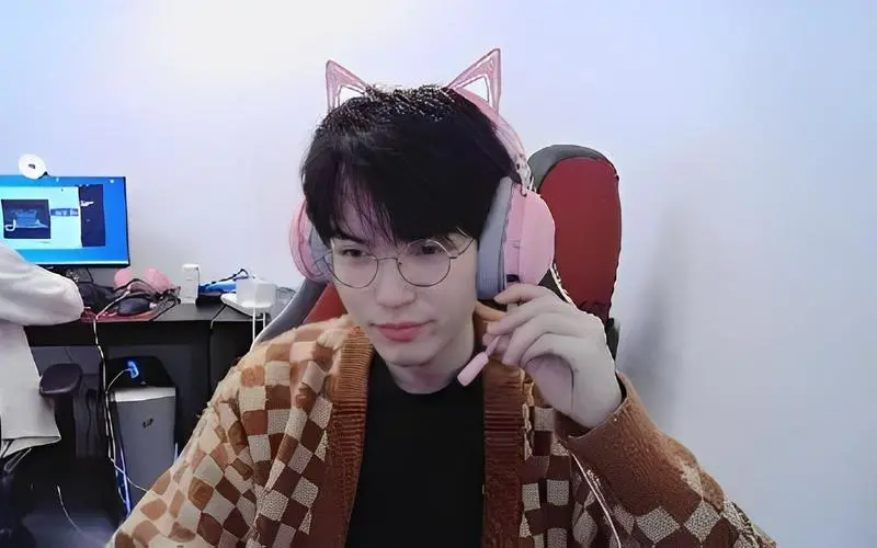 20日首发：WE终结六连后再次交手EDGM，Cat仍旧首发迎战WB二队_腾讯新闻