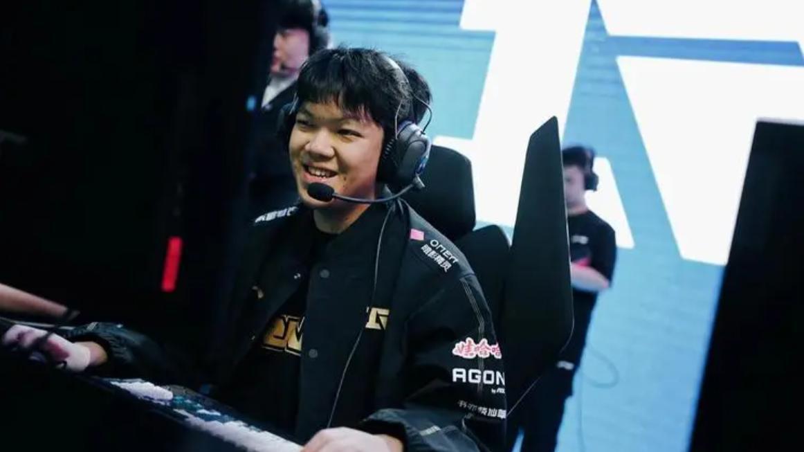 RNG爆冷不敌AL四连胜被终结，狂妄换人遭粉丝怒喷，脸都不要了！