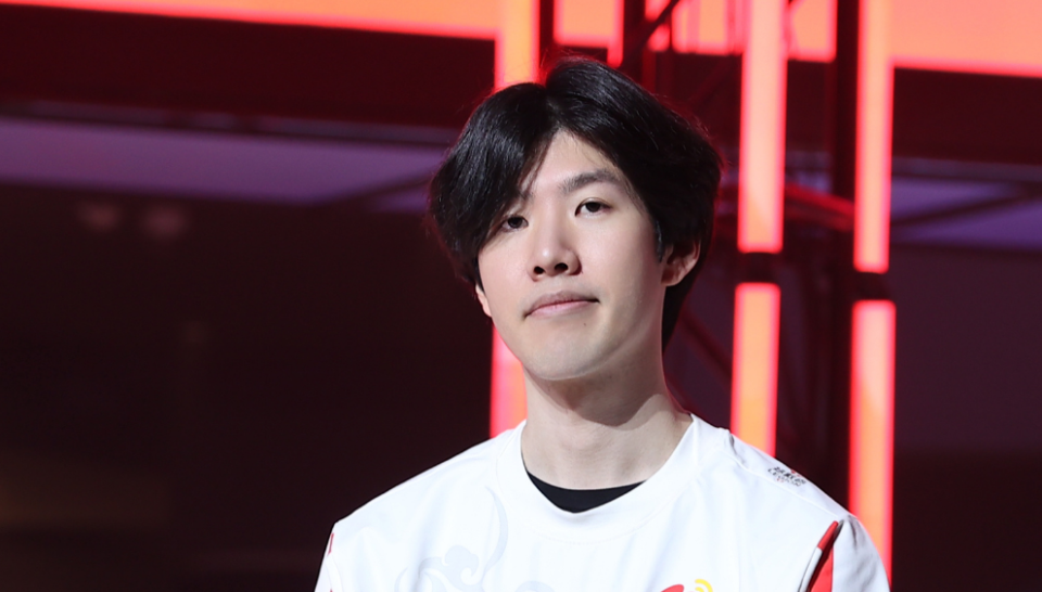 Uzi无缘S13，刘青松泪洒现场！LPL四支种子队全部出炉_腾讯新闻