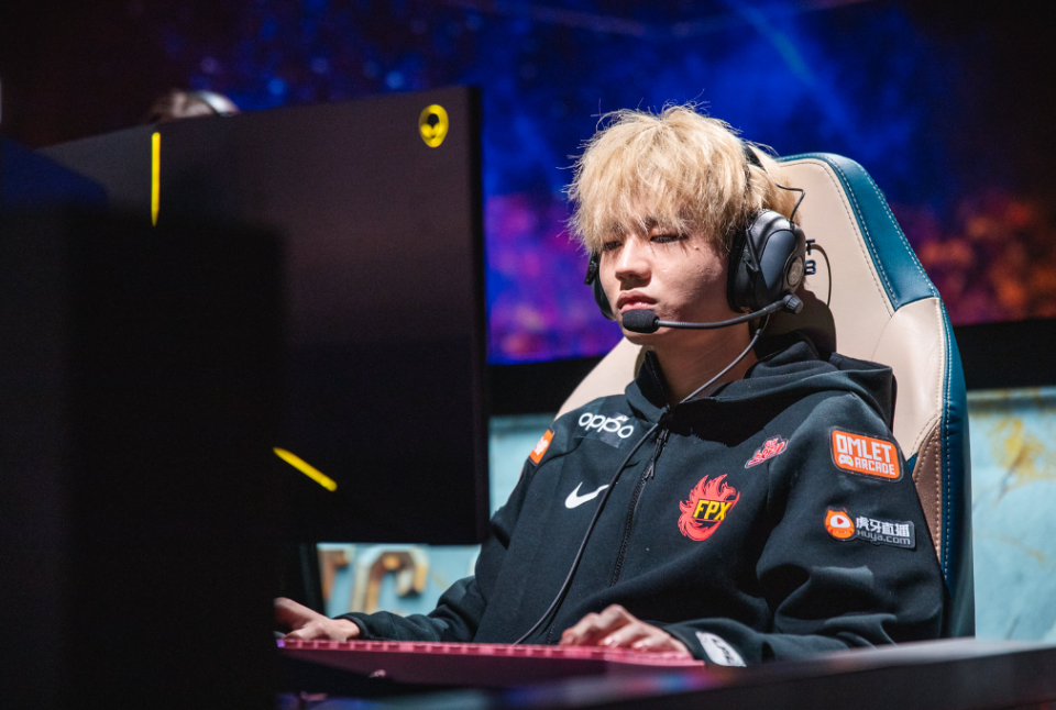 官宣Lwx不再续约！FPX战队S9冠军阵容已全员离队！_腾讯新闻