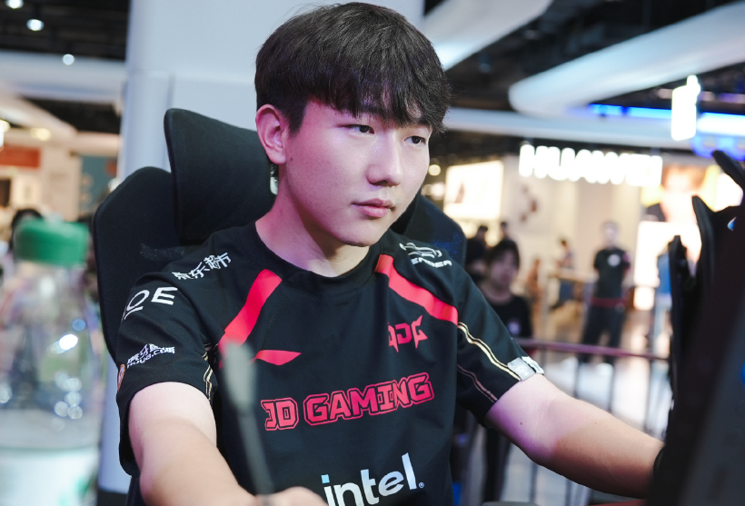 史上最头铁的鬼才教练，cvMax加入JDG执教_腾讯新闻