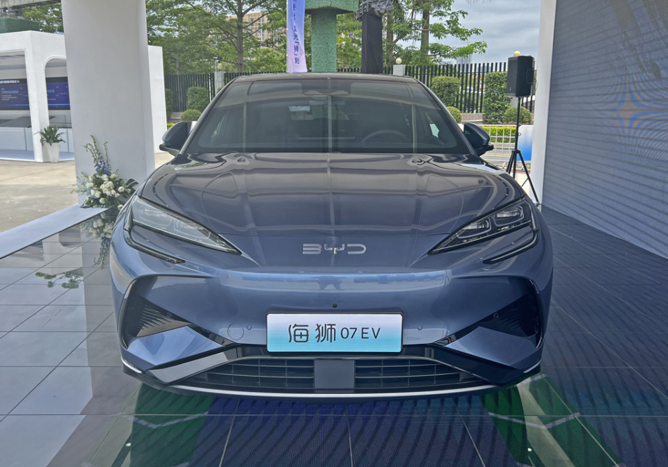 比亚迪海狮07EV：e平台 3.0 Evo首款车型 高阶智驾加持_腾讯新闻