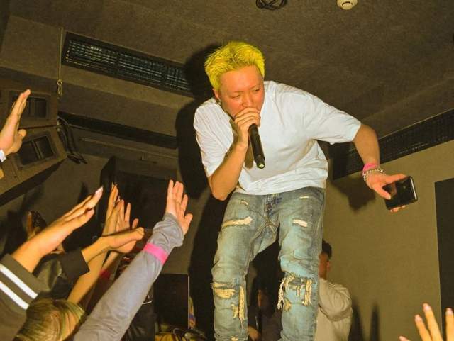 ASEN：优秀rapper还是抄袭者？争议不断的小镇男孩_腾讯新闻