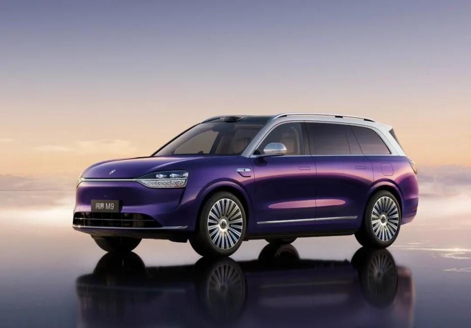 50万级销量冠军，问界M9为何成为BBA车主新宠？_腾讯新闻