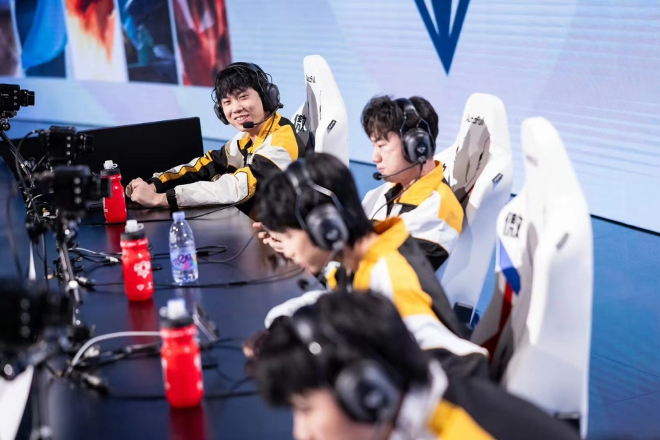 KPL夏季赛：狼队被TTG零封，新军JDG表现差，eStar有崛起迹象_腾讯新闻