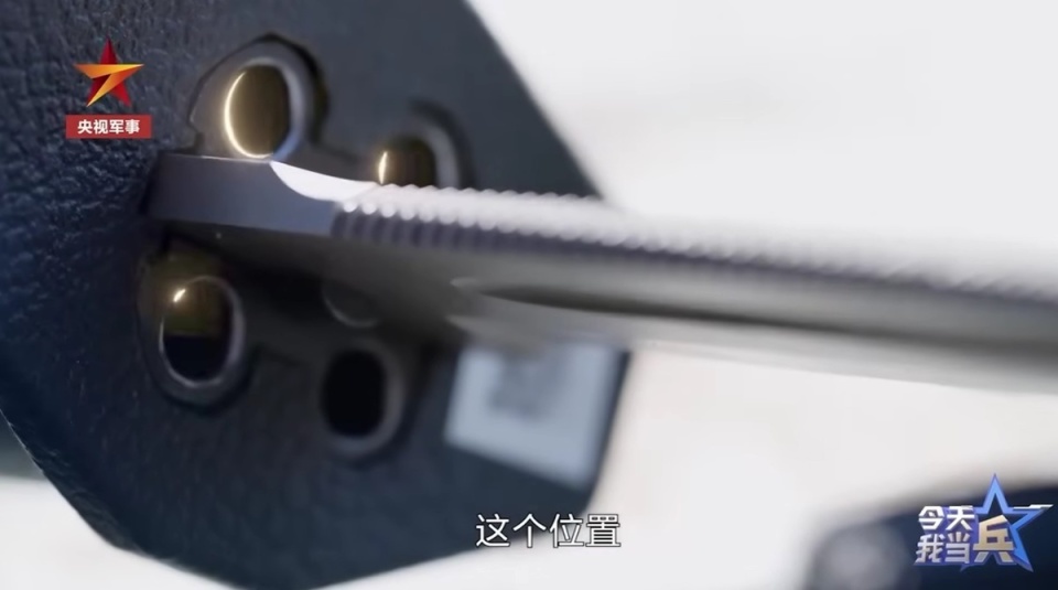 中国的可射击刀具 QSB-91 与 QSB-11：刀柄内置的四管德林杰式手枪_腾讯新闻