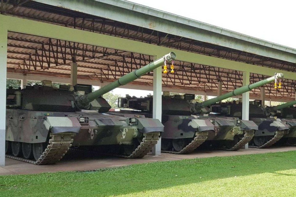 中国VT4坦克再出口巴铁：比T90S还贵100万美元，背后体系物超所值_腾讯新闻