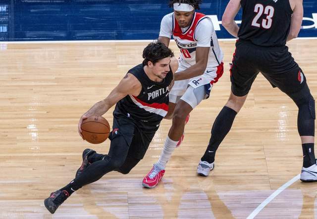 爆大冷！垫底队掀翻西部第九：杨瀚森6+5创新高，快船坐收渔利_腾讯新闻