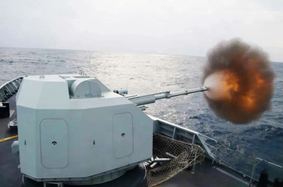 海警版052D该换130炮了，台岛买美制装备或想和我们对炮？_腾讯新闻