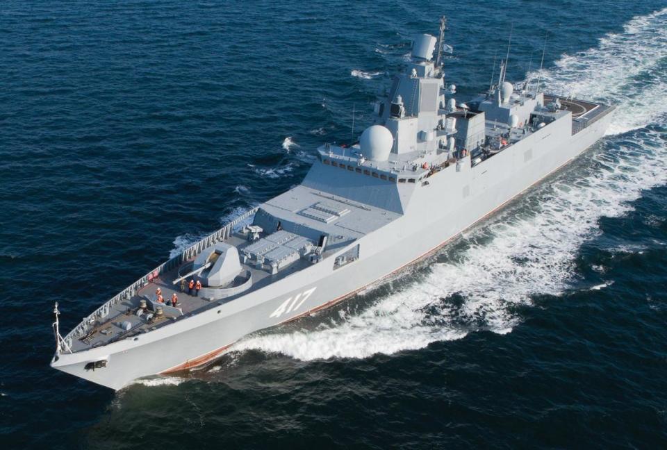 “手搓版055大驱”朝鲜最大舰艇：48单元垂发，排水量比054A还大？_腾讯新闻