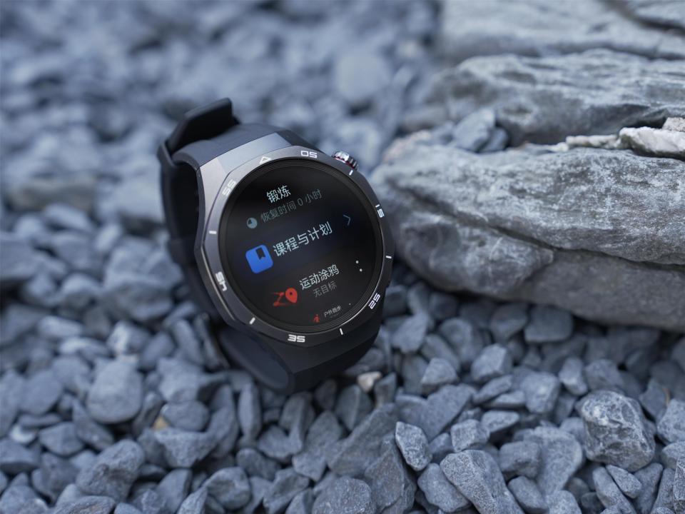 腕上暗藏“玄玑” 华为WATCH GT 5 Pro深度体验_腾讯新闻