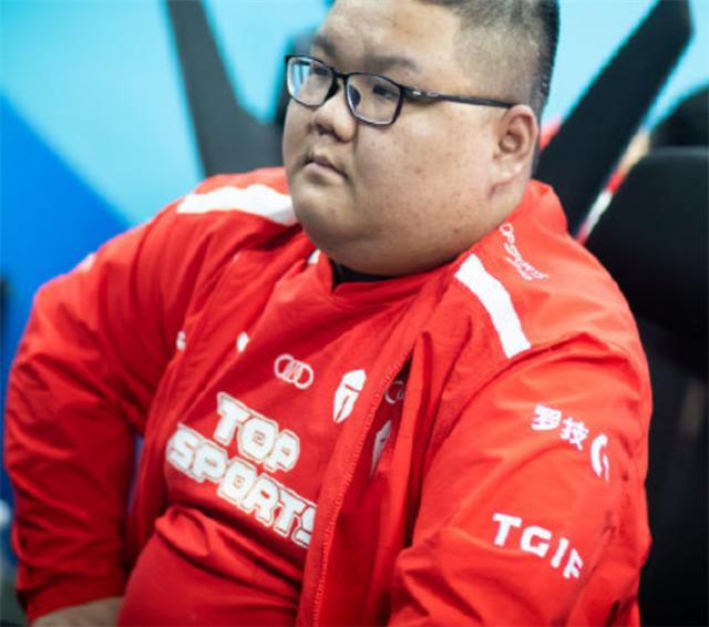 jkl、rookie粉丝又撕起来了，选手忙制止：我失误为什么要怪文波