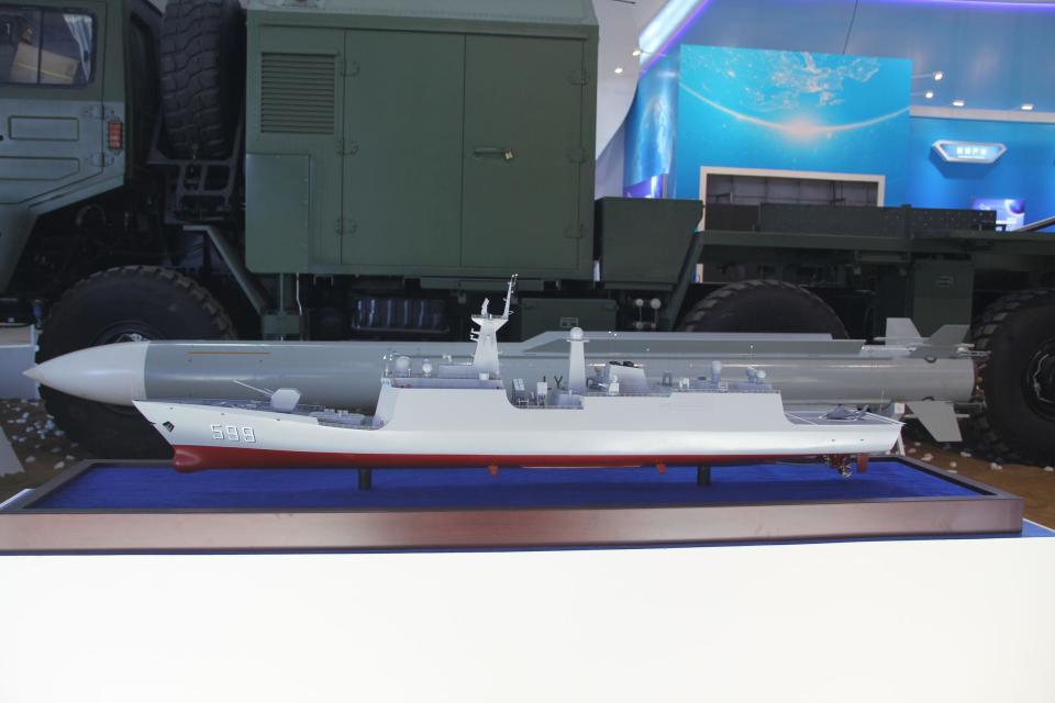 新批次054A下水，换装直20、重启100炮，054B生存空间再被挤压_腾讯新闻