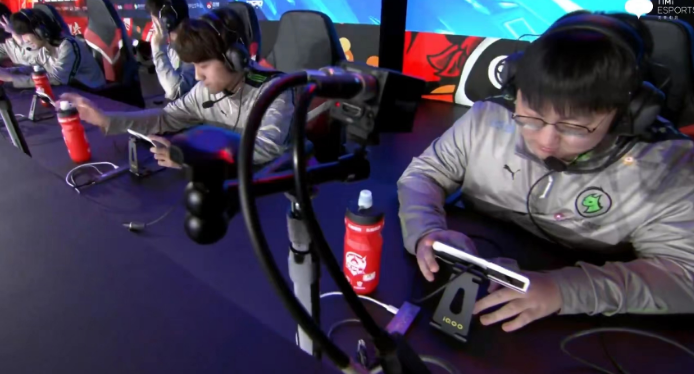 AG2-3不敌DRG无缘S组，小乔加后羿引争议，选手发挥真不差