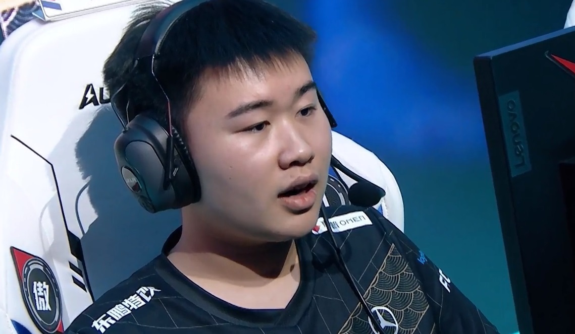 RNG拒绝换头像，疑似与官方作对，16支战队整齐划一，LRL独树一帜