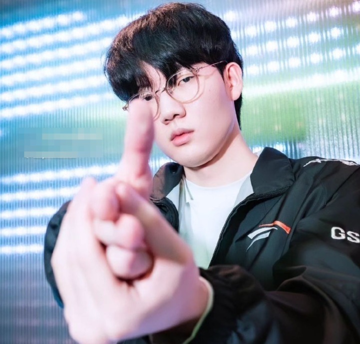 Viper接受采访，说出当年离开LPL的原因，直言留下会有比现在更好的待遇_腾讯新闻