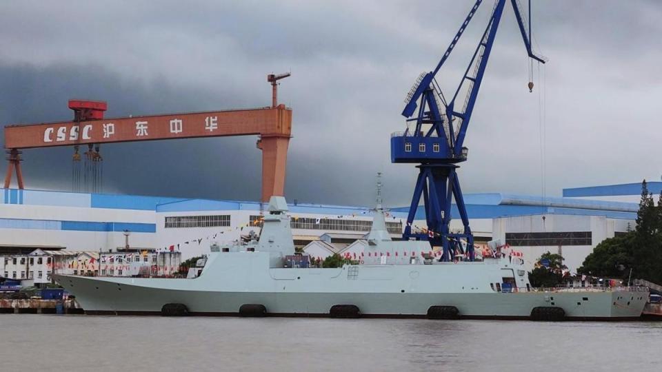 5艘052DM一起舾装！“达利安”造船厂又放大招，这是052最后荣光?_腾讯新闻