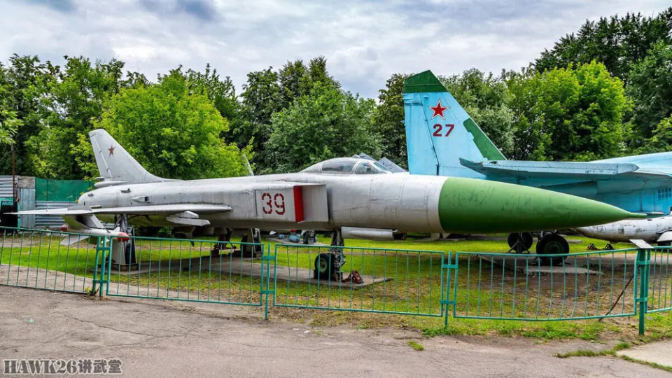 博物馆中的苏-15截击机 苏联主力防空机型 1983年曾击落韩国客机_腾讯新闻