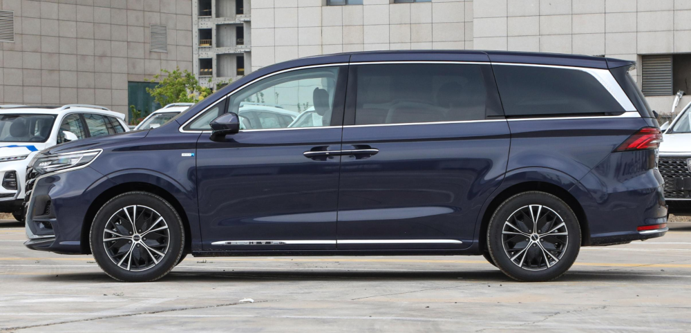 15万“最强MPV”，2.0T+8AT+硬核配置，来自上汽_腾讯新闻