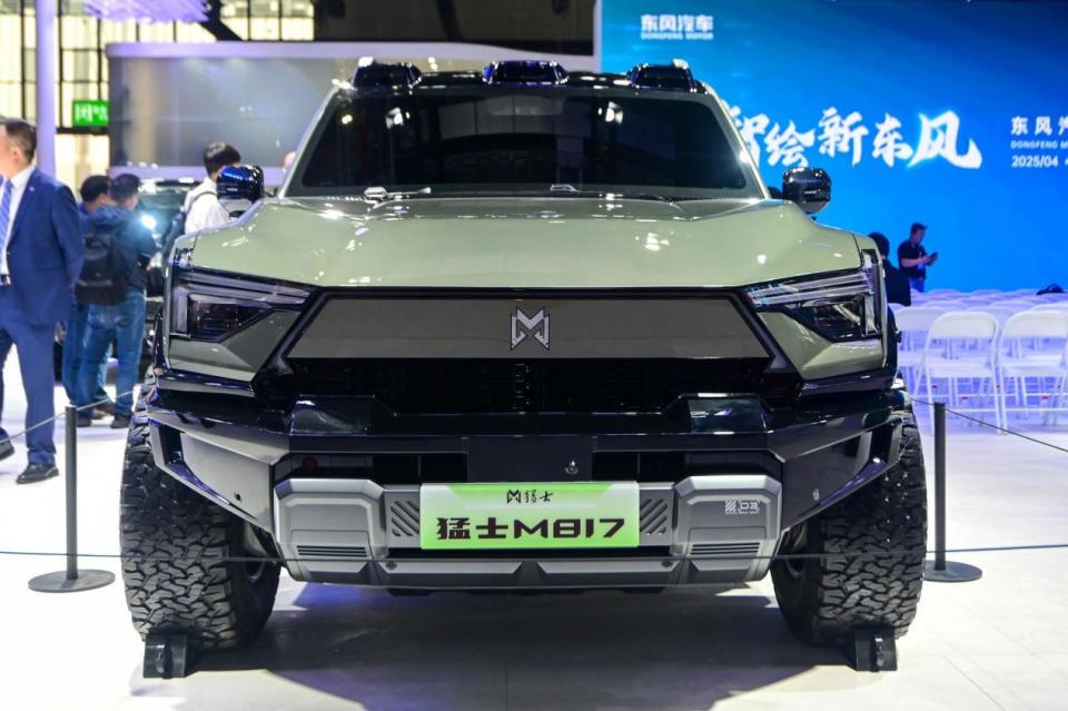 68.8万起售！东风猛士M817搭载华为ADS4系统 实现全地形智能穿越_腾讯新闻