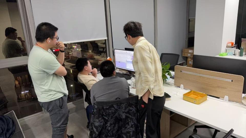 以光波导重塑 HUD，云瞻光电定义“AI第一屏”_腾讯新闻