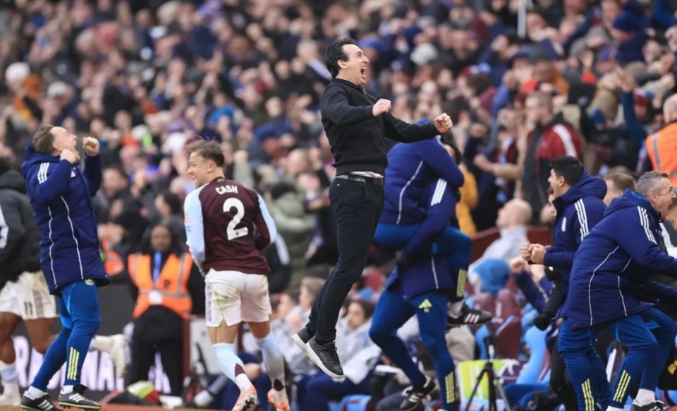 从5场不胜到10连胜！英超大黑马稳居前三，紧追阿森纳和曼城_腾讯新闻