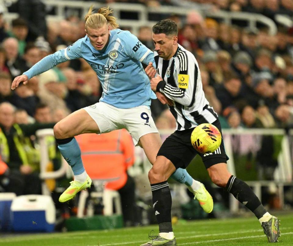 哈兰德屡失良机，曼城1-2不敌纽卡，瓜迪奥拉16场不败金身告破_腾讯新闻