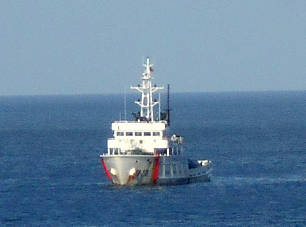 中越万安滩对峙，中国海警船76mm舰炮，菲方吃的苦，得让越南尝尝_腾讯新闻