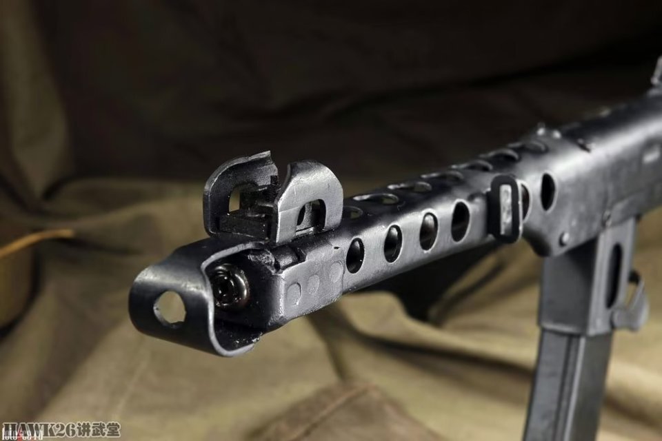 80年前 PPS-43冲锋枪正式被苏军采用 二战苏联最出色的武器登场_腾讯新闻