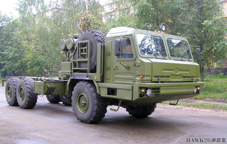 细说：俄罗斯新型火箭炮神秘现身 引出一段9K57“飓风”三国演义_腾讯新闻