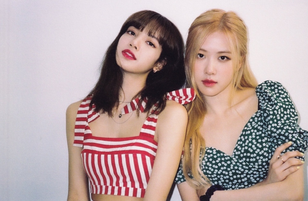 Lisa近照曝光，妆造风格已趋于欧美化，处境尴尬让人唏嘘！_腾讯新闻