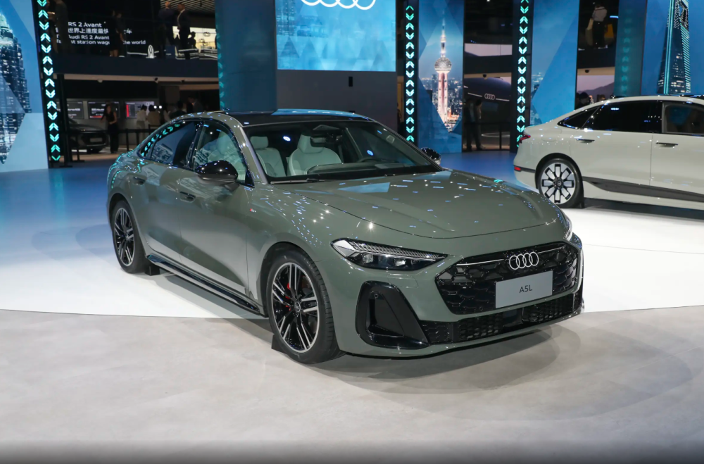 预售25.68万起不高不低，一汽奥迪A5L，主力204马力不算弱？_腾讯新闻