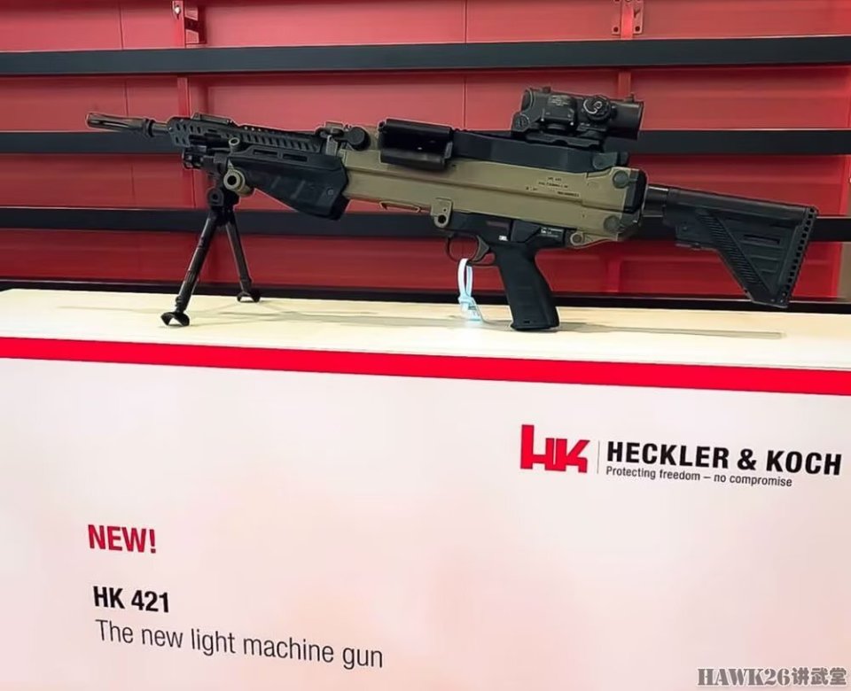 黑克勒-科赫公司展示HK421机枪 由MG5发展而来 重量更轻性能更强_腾讯新闻