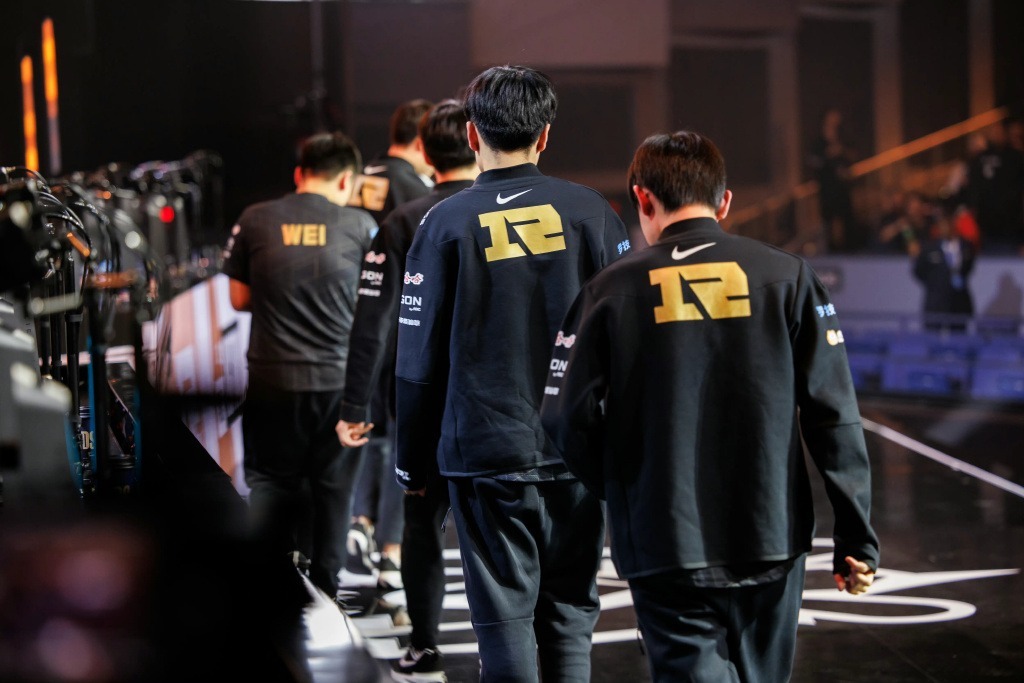 LOL全球战队榜更新：T1世界第1，JDG第2！RNG排名高于WBG