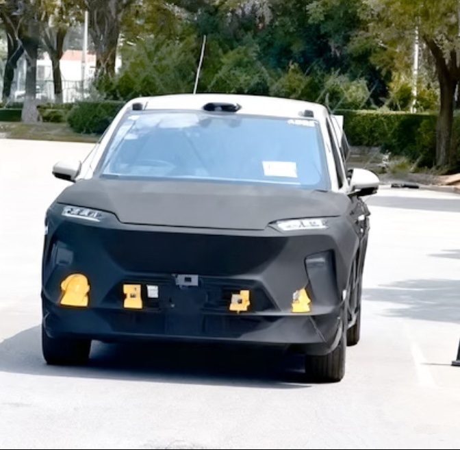 蔚来ES9谍照曝光，比ES8大一圈_腾讯新闻