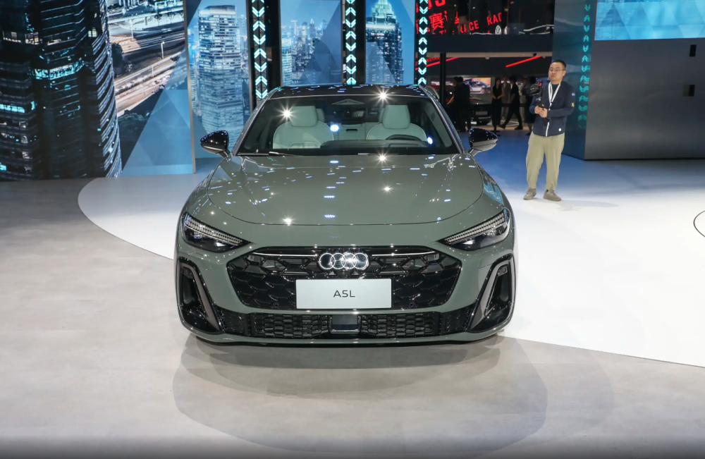 预售25.68万起不高不低，一汽奥迪A5L，主力204马力不算弱？_腾讯新闻