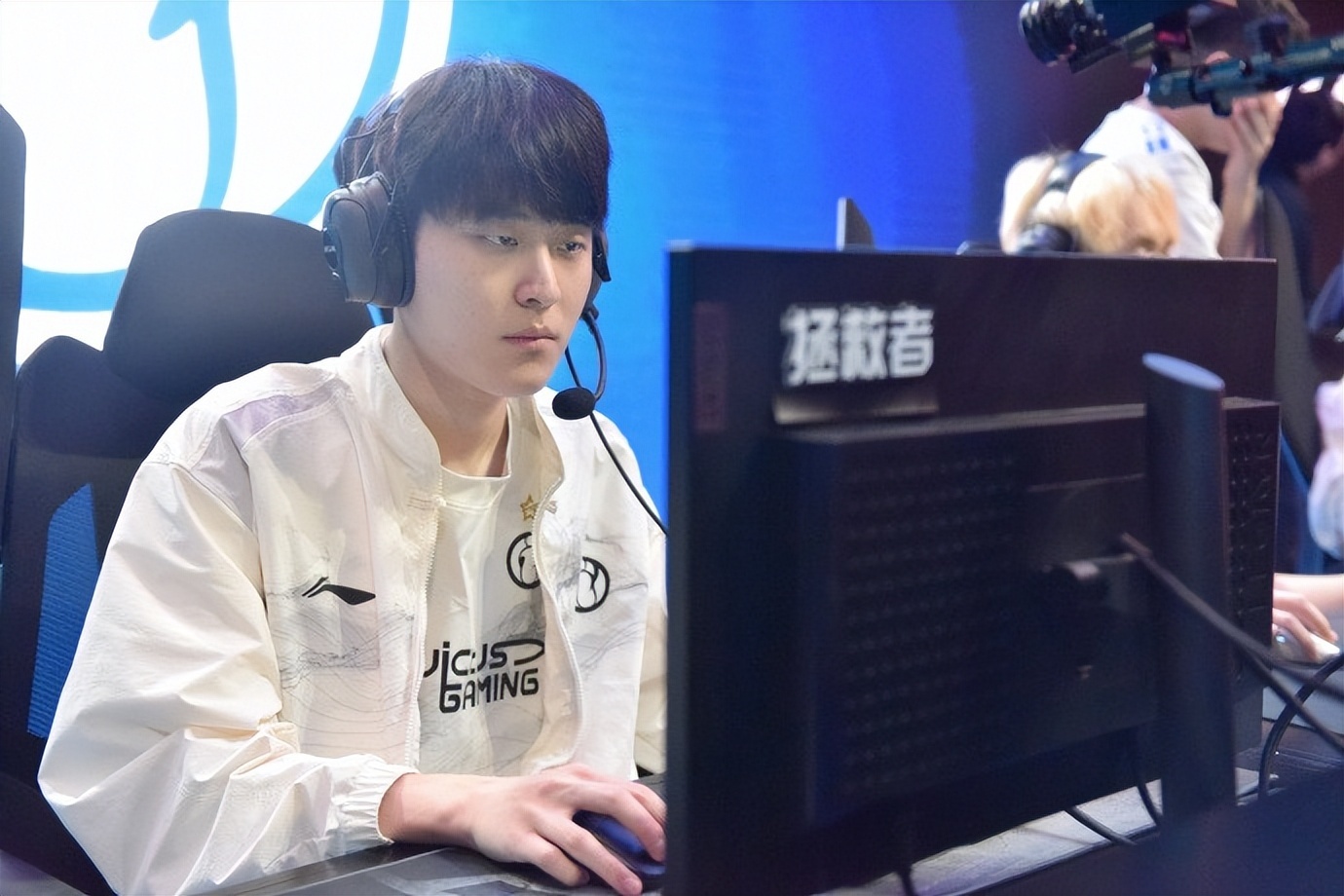 IG惨遭3连败！上野背大锅！YSKM被Theshy压爆，打野英雄池短板