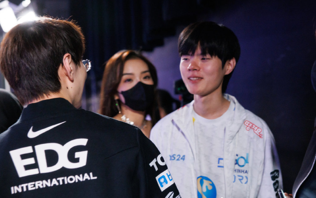 Deft全新专访上架，T1队长赢得认可，EDG厂长再次被点名