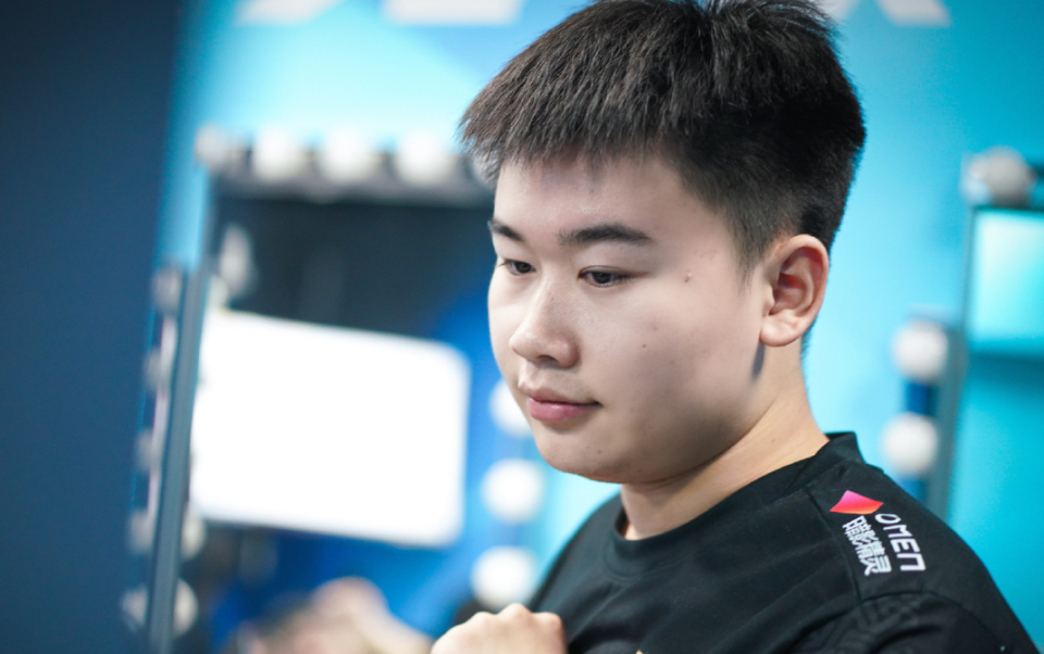 LPL夏季赛前瞻：Uzi交手Assum！EDG拒绝连败_腾讯新闻