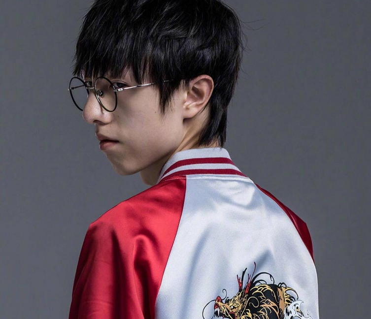 Mlxg完美融入LBL，和硬币哥互动很开心，两个都是真性情的人