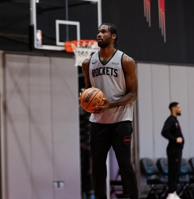 单场7+3+3！火箭30岁前锋进轮换，伊森复出，他出场时间不减反增_腾讯新闻