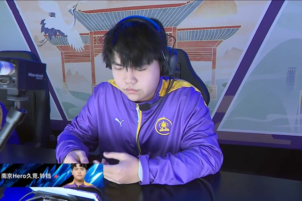 Hero让二追三战胜XYG，送对手四连败，久哲灵性换人BP奠定胜局