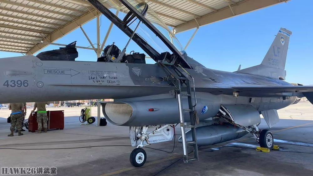 美军最后一架Block25 F-16战斗机退役“蝰蛇”传奇已进入倒计时_腾讯新闻