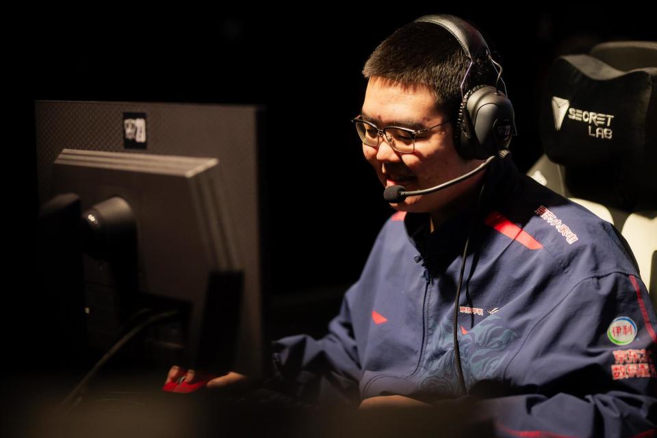 国外网友热议JDG晋级四强：Ruler才是ADC之王！对不起了Uzi_腾讯新闻