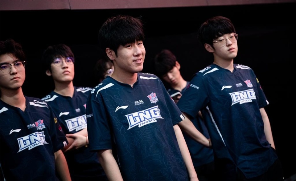 左雾坦诚LNG真正核心是scout，一锤定音的是gala：能终结比赛_腾讯新闻