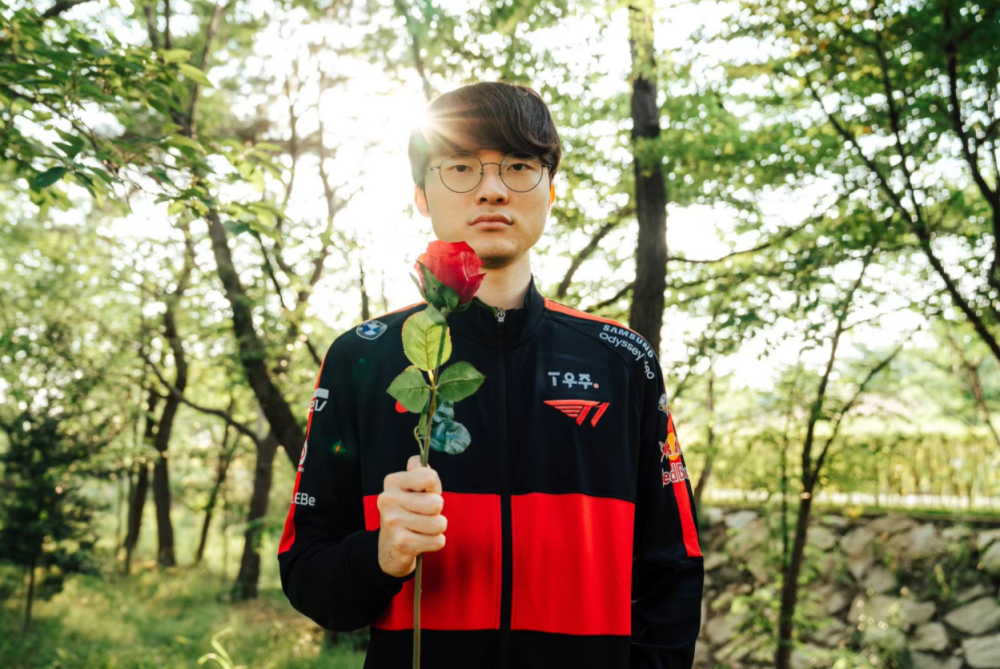 恭喜Faker！将成大股东！韩媒：T1给了Faker接近5.6％的股份_腾讯新闻