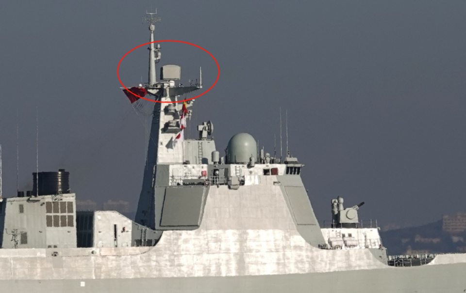 头顶小神盾,最新批次052D首舰领衔出征,入列不到半年就前出西太_腾讯新闻