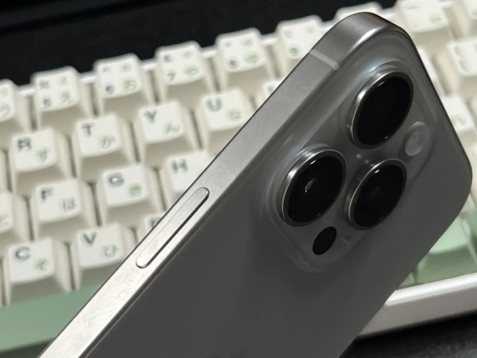 被抢爆的iPhone 15顶配，居然藏了这么多新功能_腾讯新闻