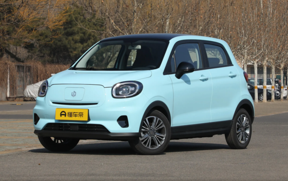 主打一个精致代步，宏光MINIEV对比零跑T03，谁更值得买？_腾讯新闻
